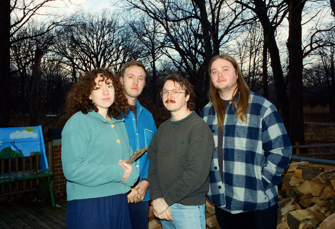 Moontype regresan con la brillante 'Long Country' | Mindies