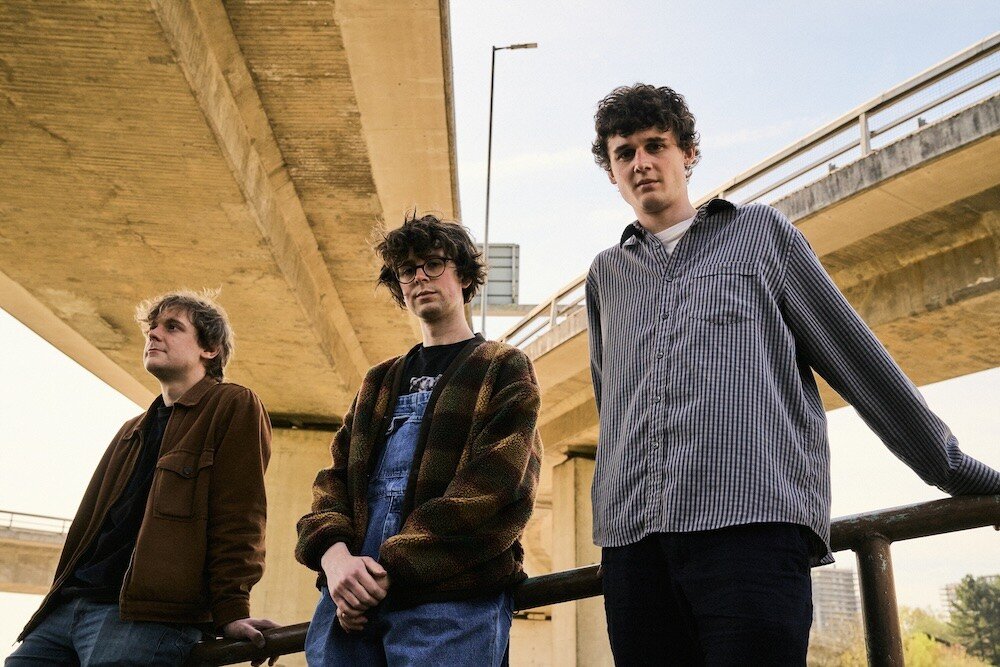 Shaking Hand refuerzan su sonido post-rock con ‘Cable Ties’ | Mindies